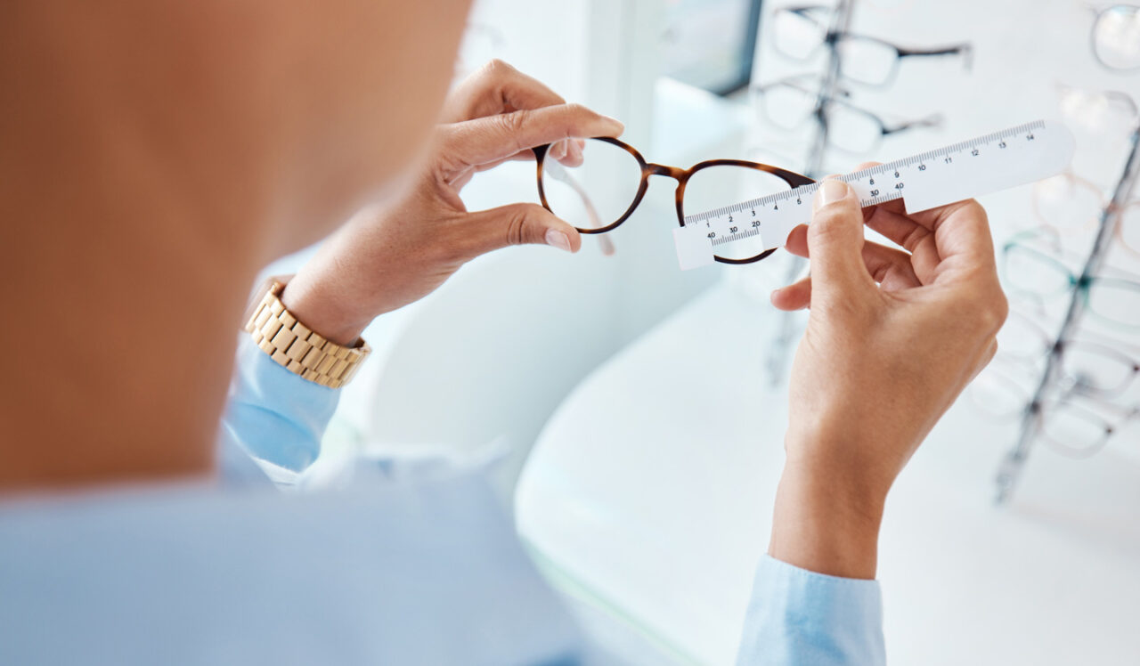 Lensology's Glasses Measurement Guide